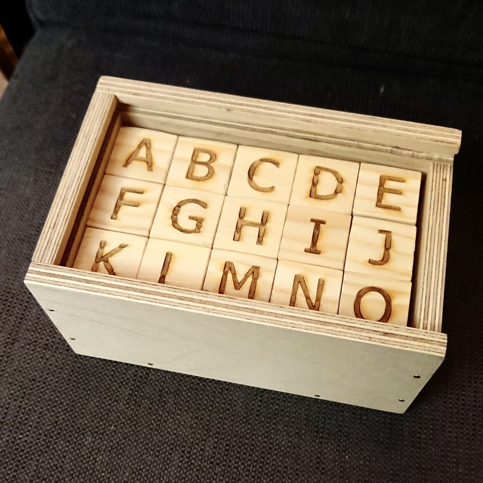 Gepersonaliseerde letterdoos - Wood Art by Tom